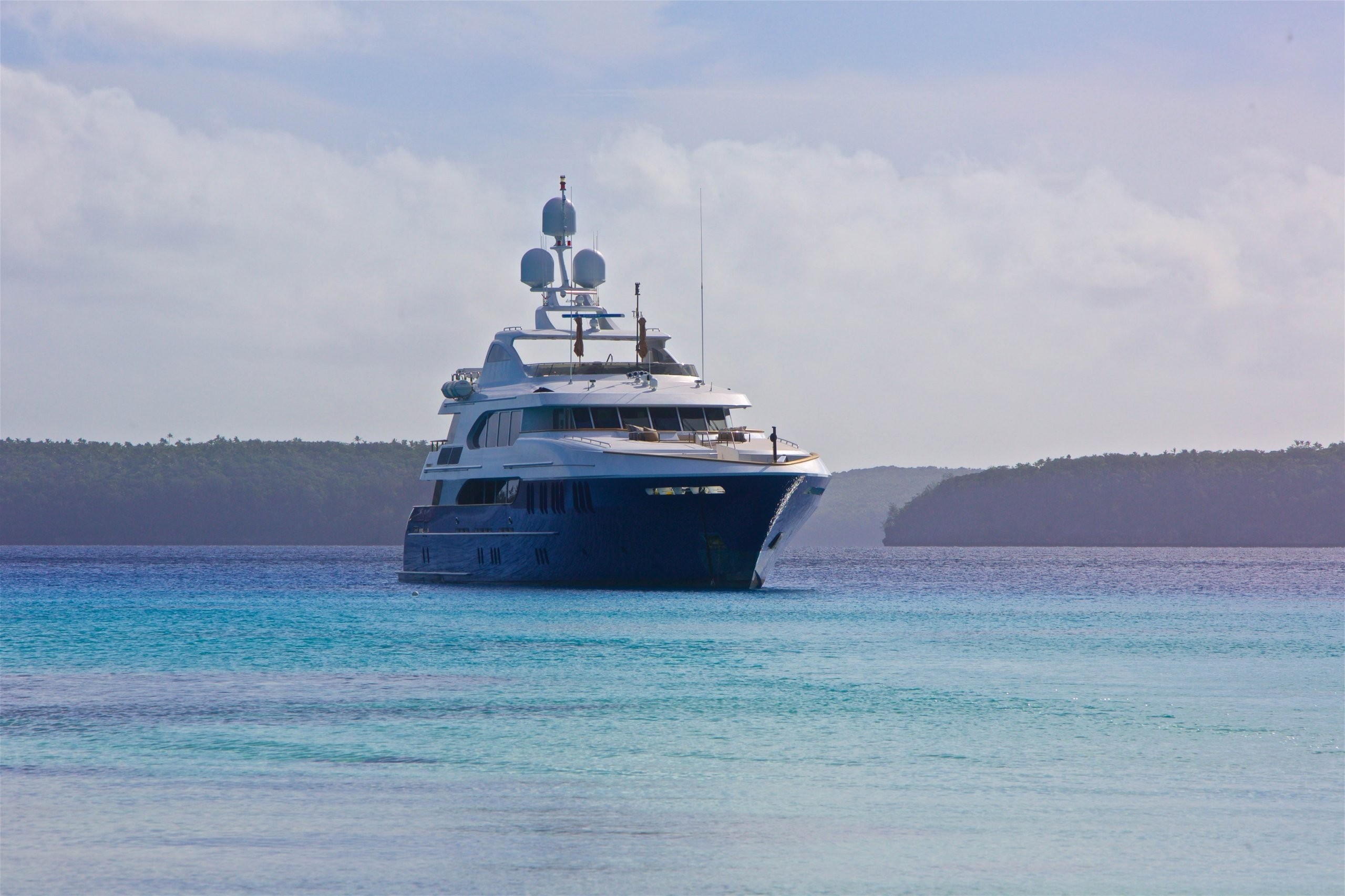 LA DEA II Yacht Charter Details, Trinity Yachts | CHARTERWORLD Luxury ...